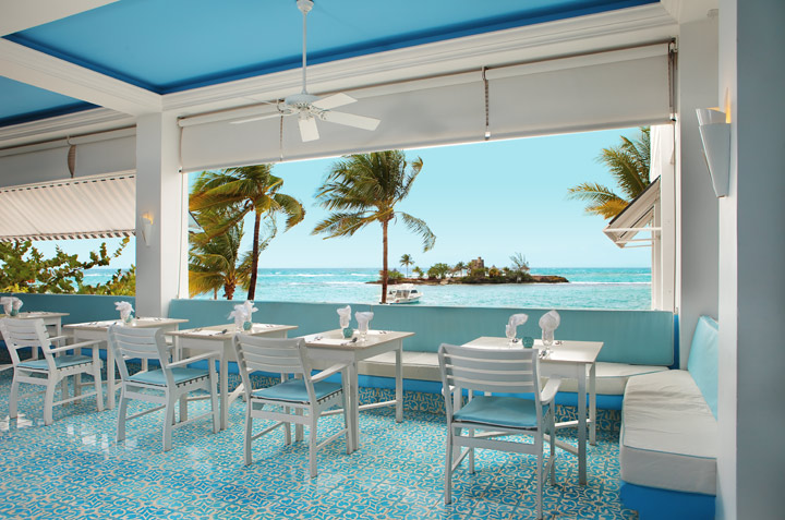Couples_Tower_Isle_patio_restaurant - Honeymoon Matchmaker